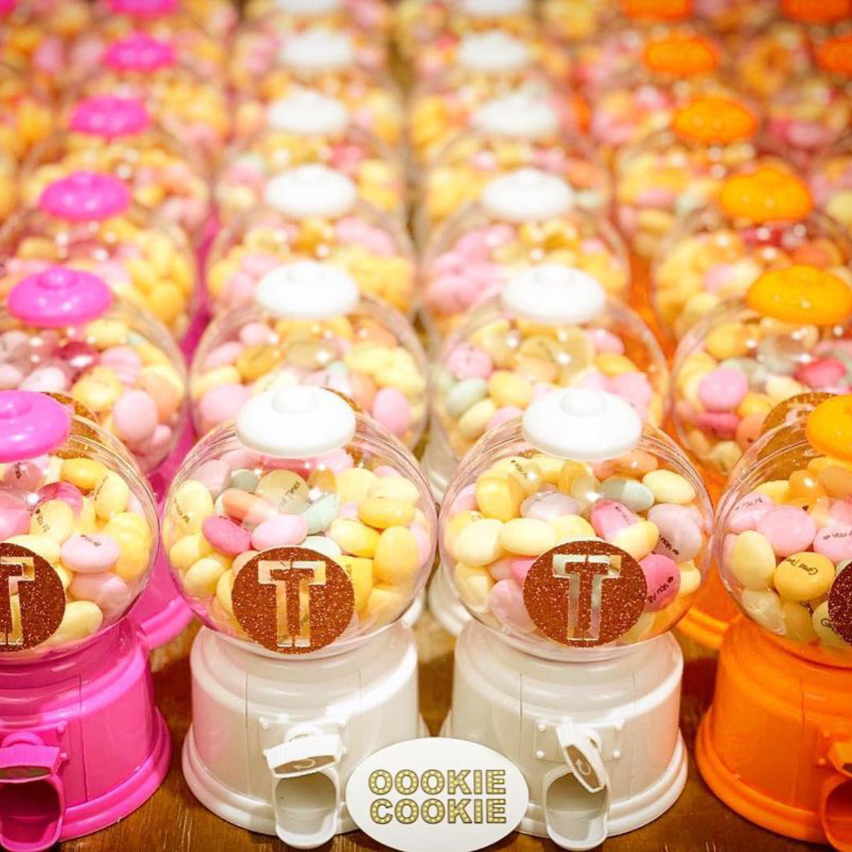 Candy Dispenser with Customized Sticker – Oookie Cookie